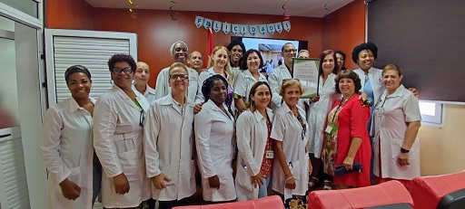 Reciben certificado de institución acreditada del Minsap el Instituto ...